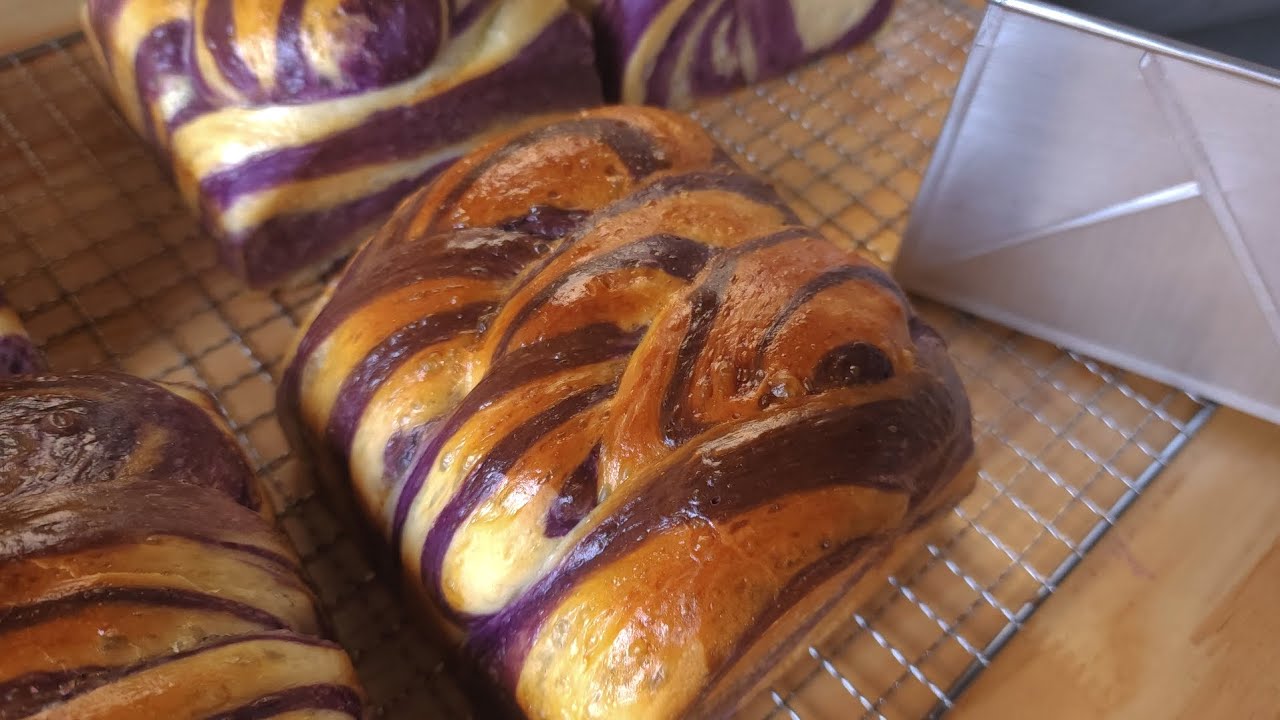 2 TONE LOAF BREAD/ ENSAYMADA LOAF BREAD - YouTube