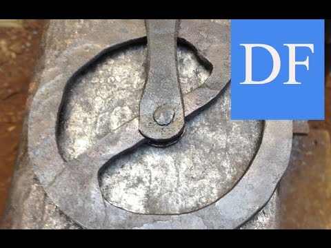 Blacksmithing Project - Forging A Simple Traveler - YouTube