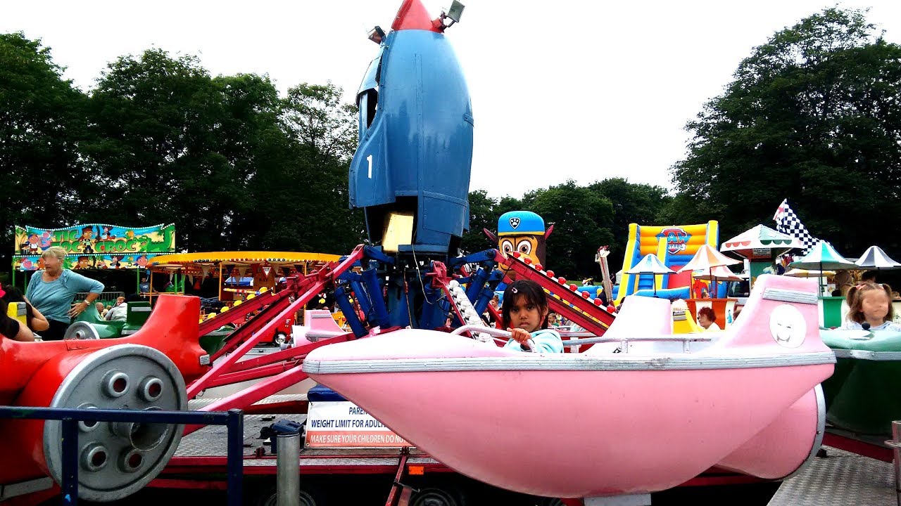 Huge Thunderbirds Space Rocket Fairground Ride | Kids Fun Fair - YouTube