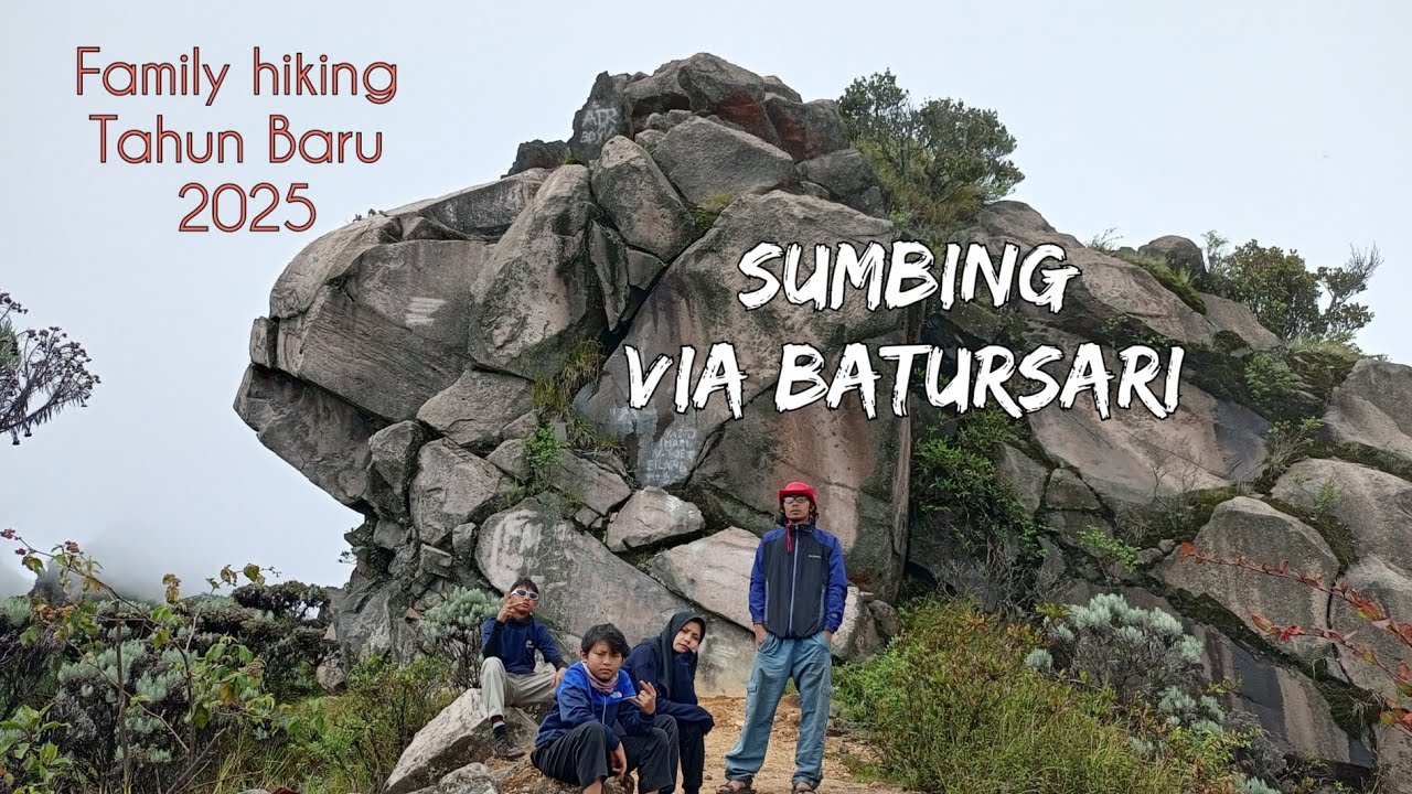Pendakian puncak Batu Singa gunung Sumbing via Batursari - YouTube