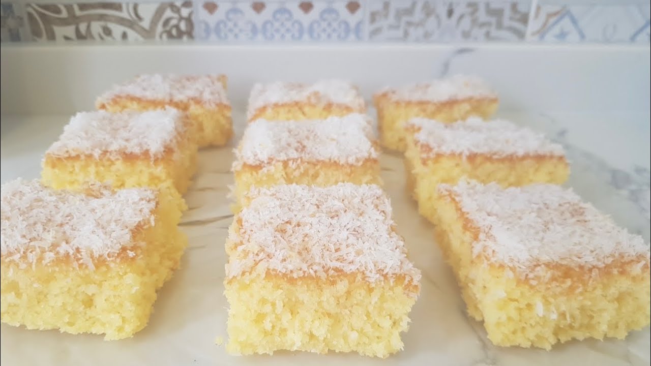 Basboussa con Coco (Biscocho Coco y sémola)/ basboussa aux noix de coco ...