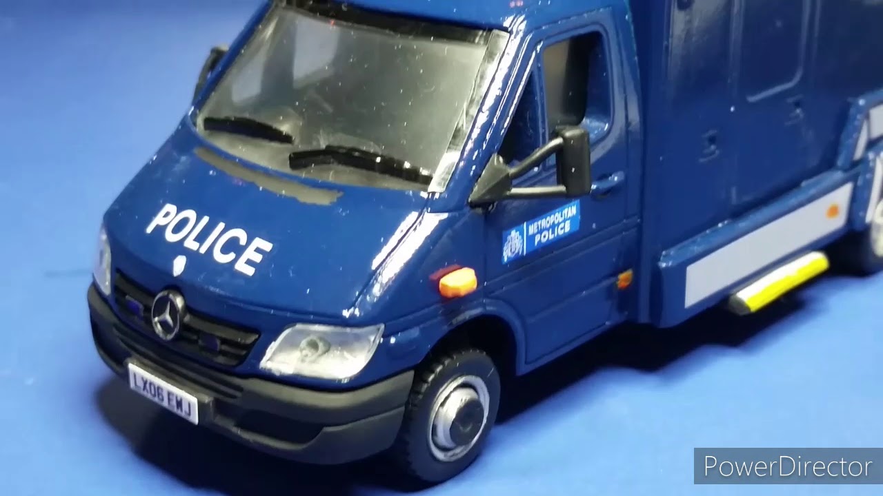1:43 Mercedes Sprinter Metropolitan Police Prison Van model - YouTube