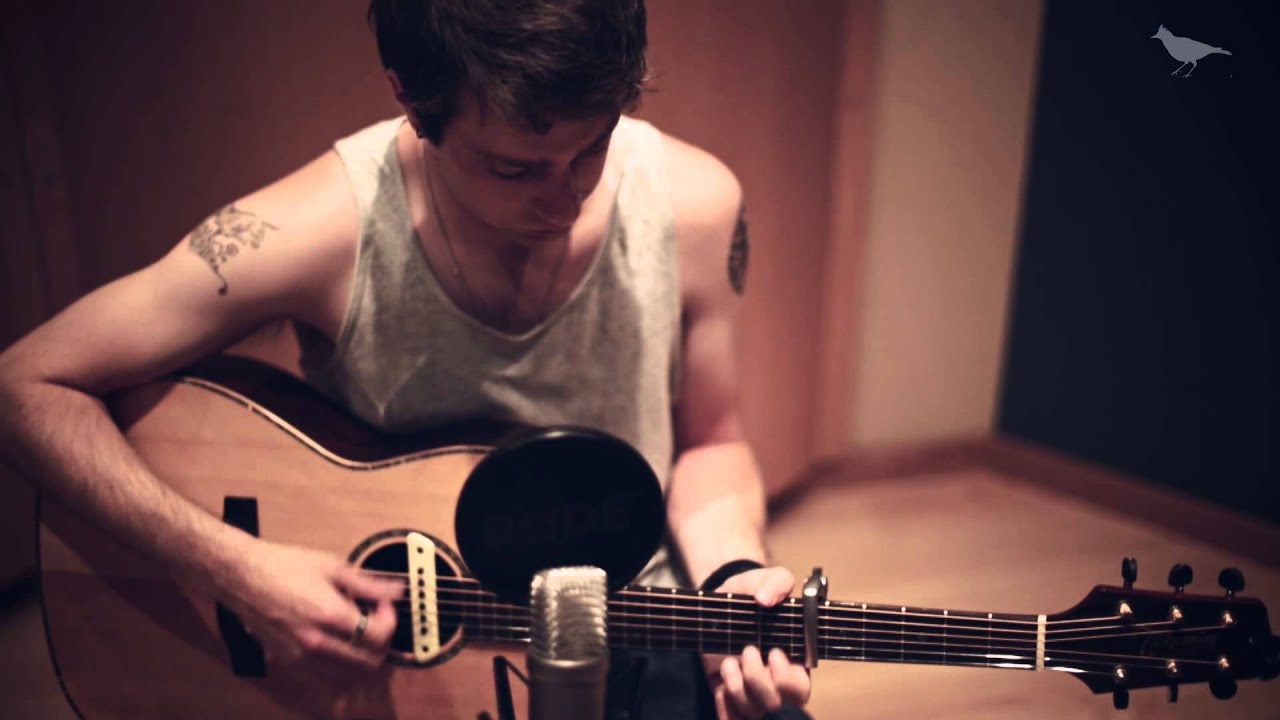 Chris Reale - Beaded Eyes (live) - YouTube