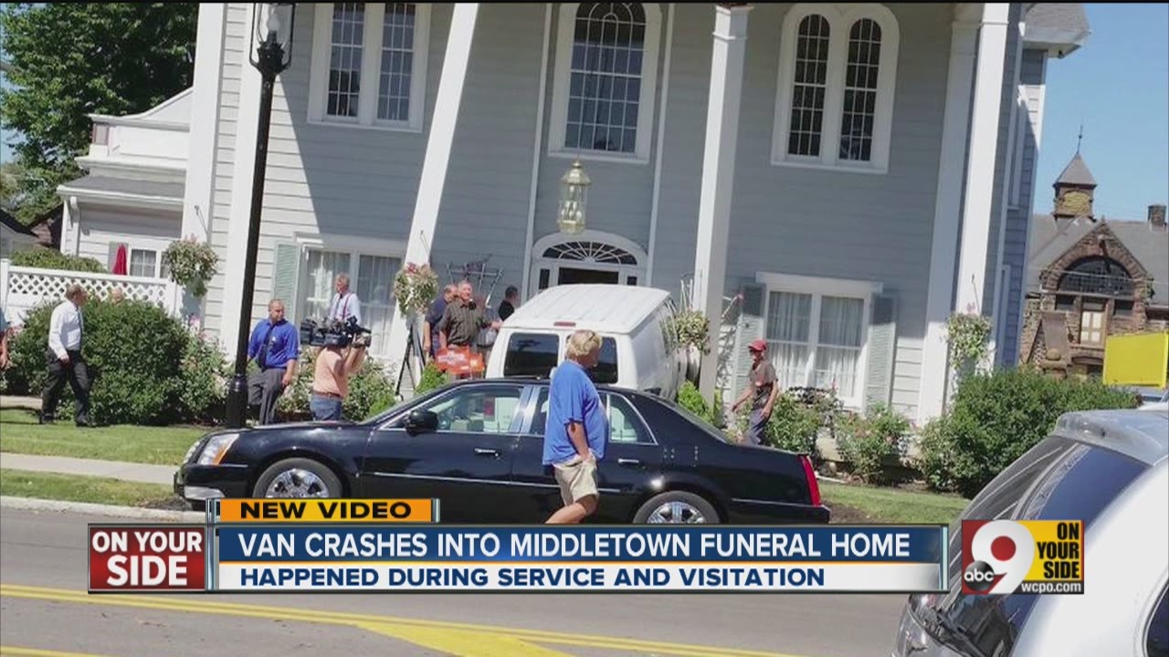 Family holding funeral laughs at mishap - YouTube