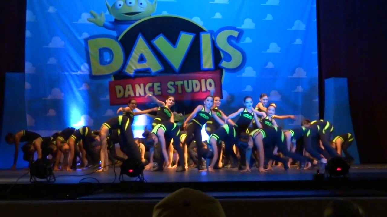 Davis Dance Studio The Show Pom Jazz Hiphop june 10 2017 - YouTube