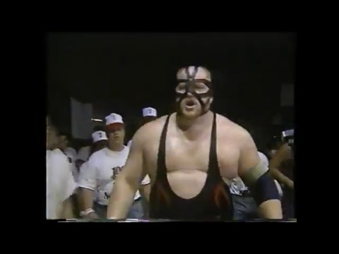 オットー・ワンツ vs  ブル・パワー（ ビッグバン・ベイダー）