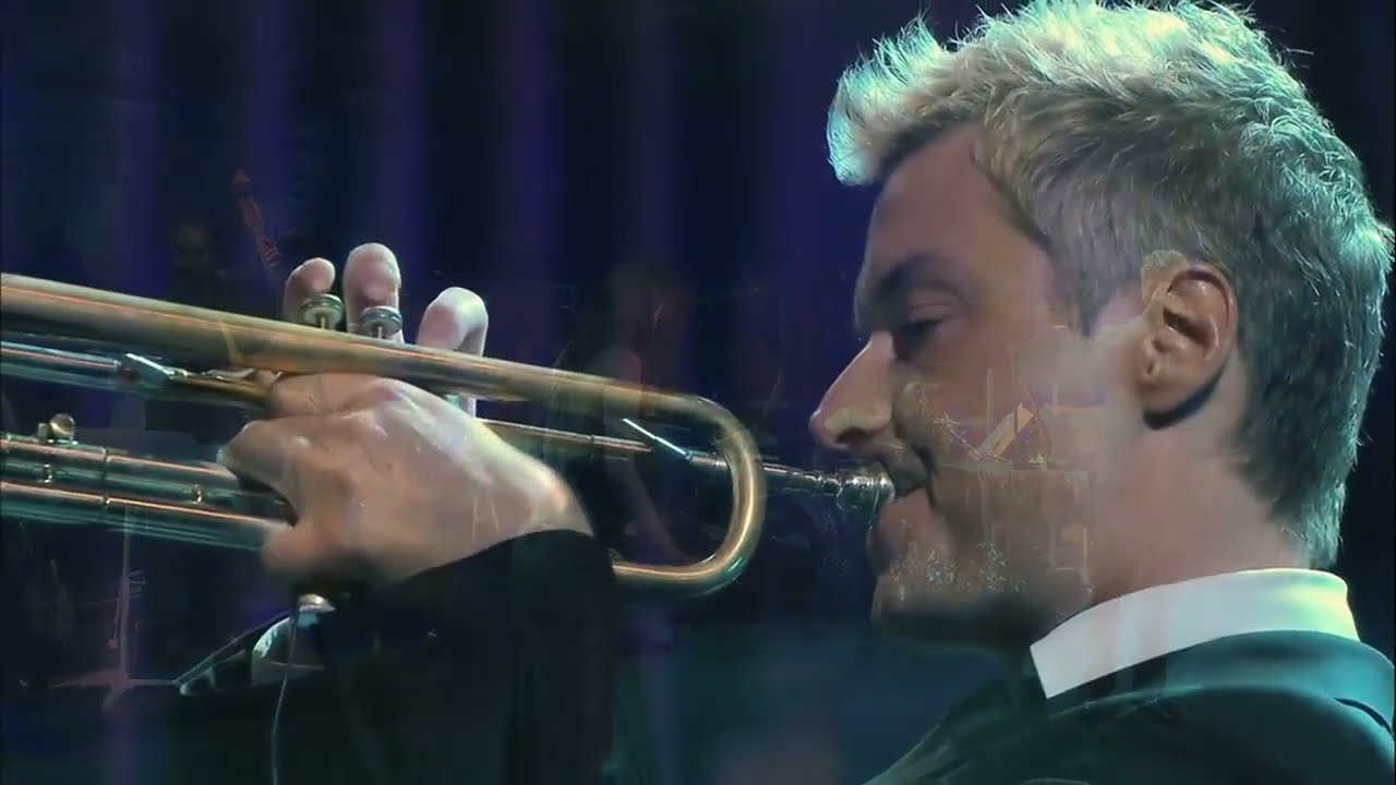 Chris Botti & Lucia Micarelli - Emmanuel (2009/HCP) HD HQ (Live) - YouTube