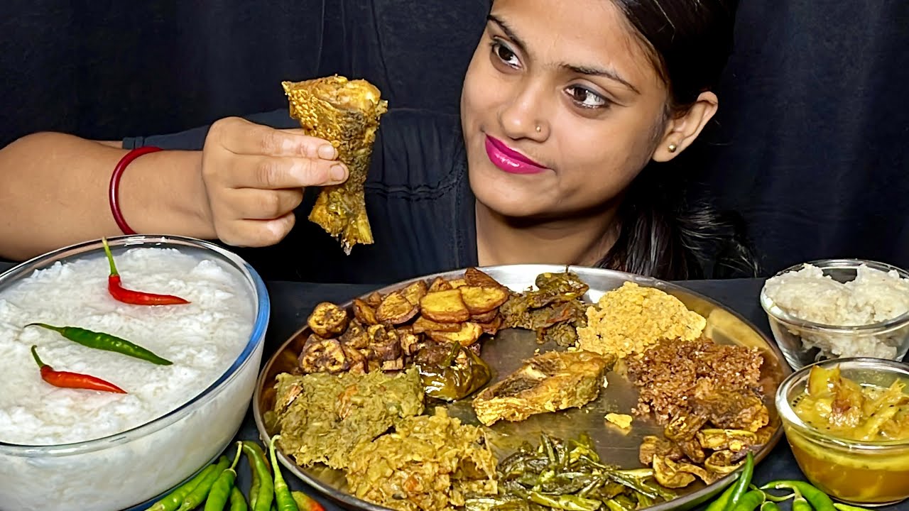 Eating Panta Bhat 8Types Of Vegetables Fry Vegetables Curry Hilsa Fish ...