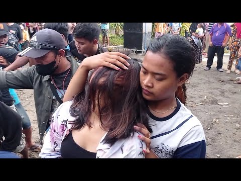 CEWEK KESURUPAN JARANAN