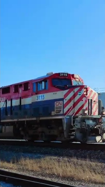 RARE BC Rail 3115 & CN 2830 train slow motion #Shorts - YouTube