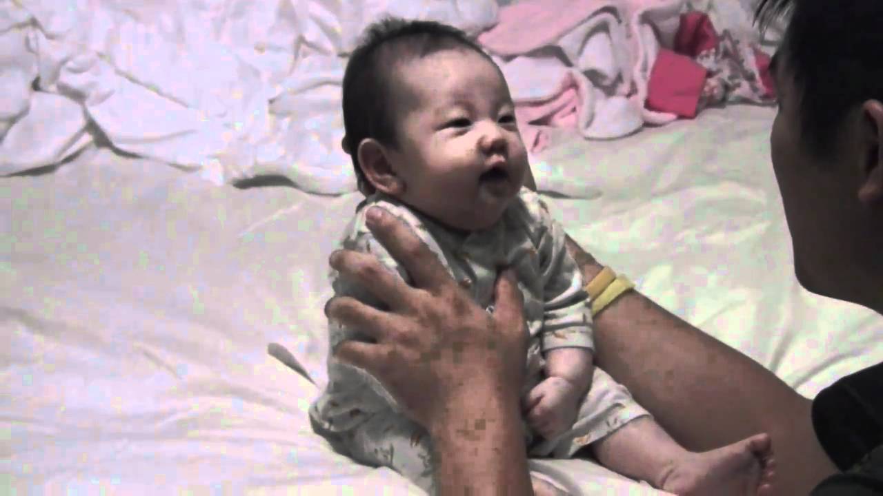 Mumbling Baby-정이 옹알이 - YouTube