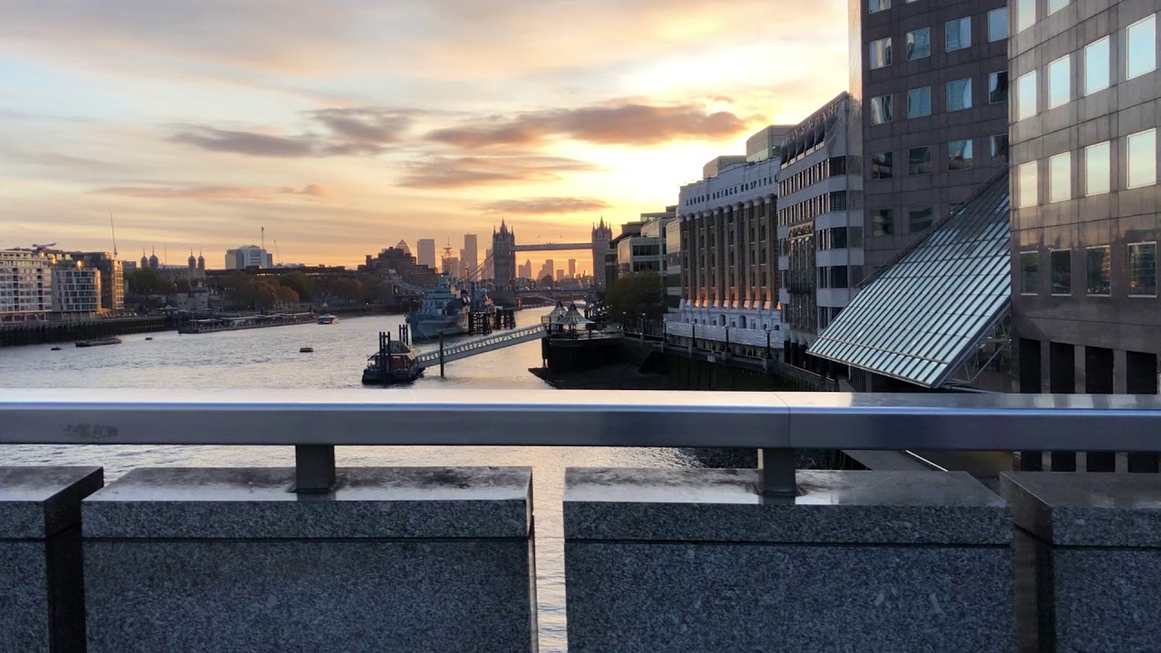 WALK IN LONDON | London Bridge | morning in England - YouTube