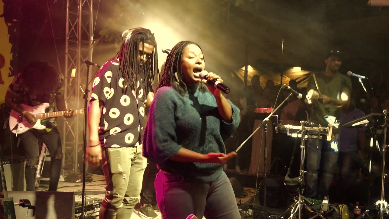 Linzy Bacbotte&The Prophecy Live. I've changed - YouTube