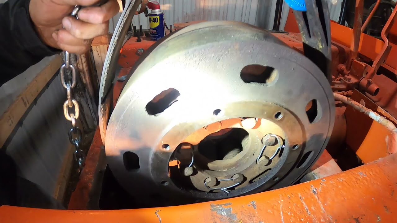 How to remove the steering clutch’s out of a HD6 Allis Chalmers. - YouTube