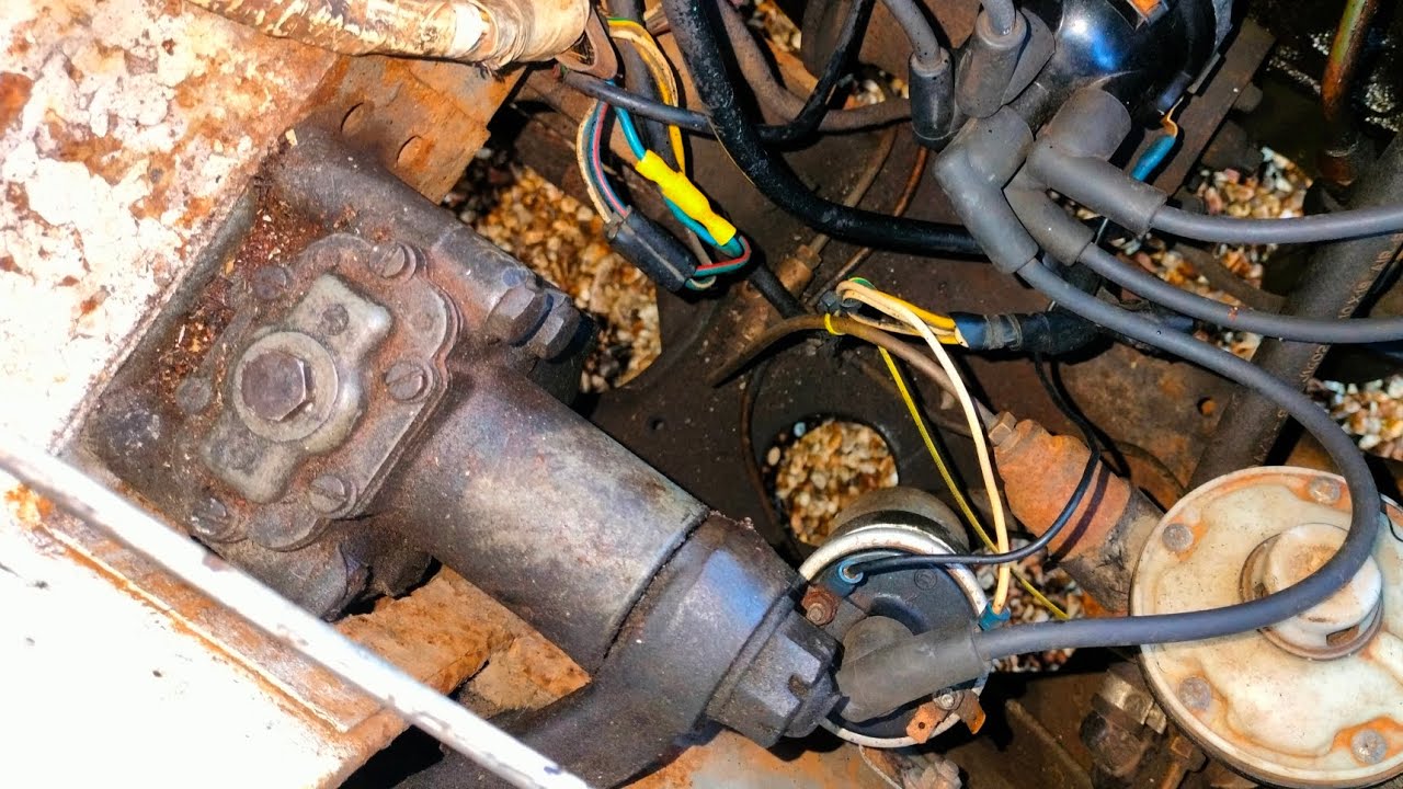 Morris Minor Level 2: Front Suspension Damper - YouTube