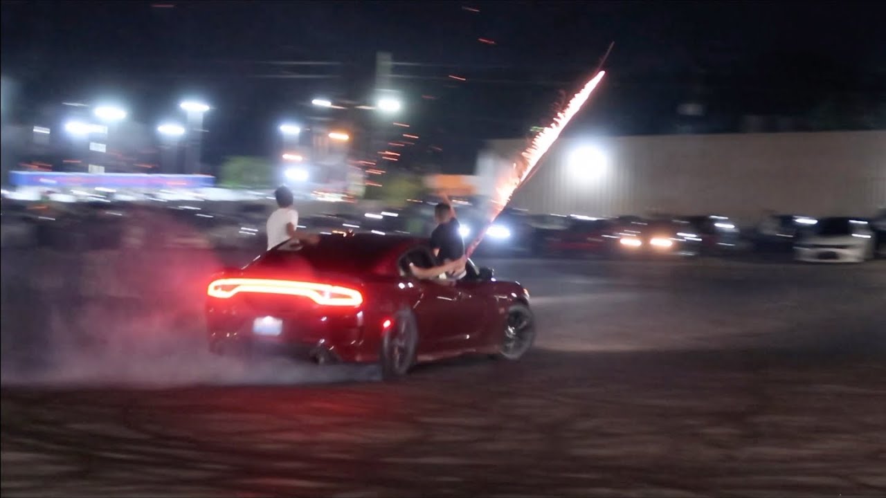 Explosion in the pit at a drift show - YouTube