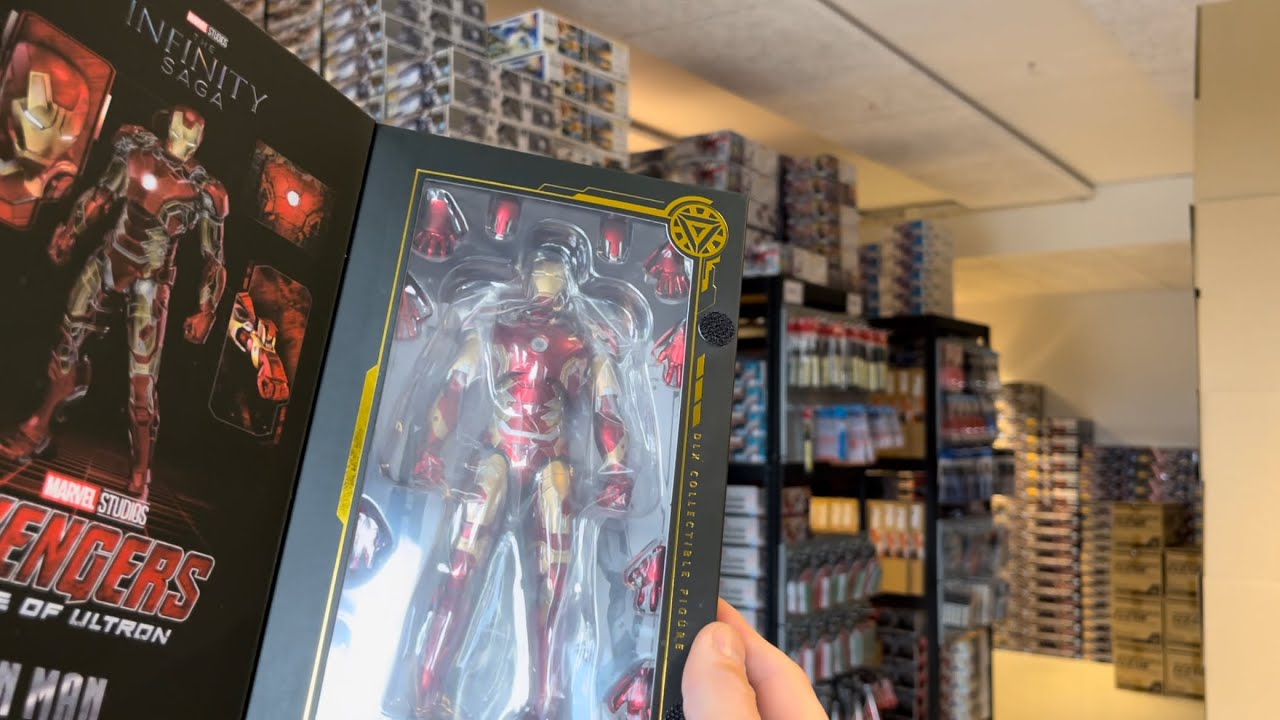 Unboxing of awesome merchandise. Mini Epics, Turtles and a beautiful ...