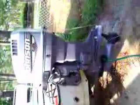 2000 Johnson 90HP on Kenner Boat - YouTube