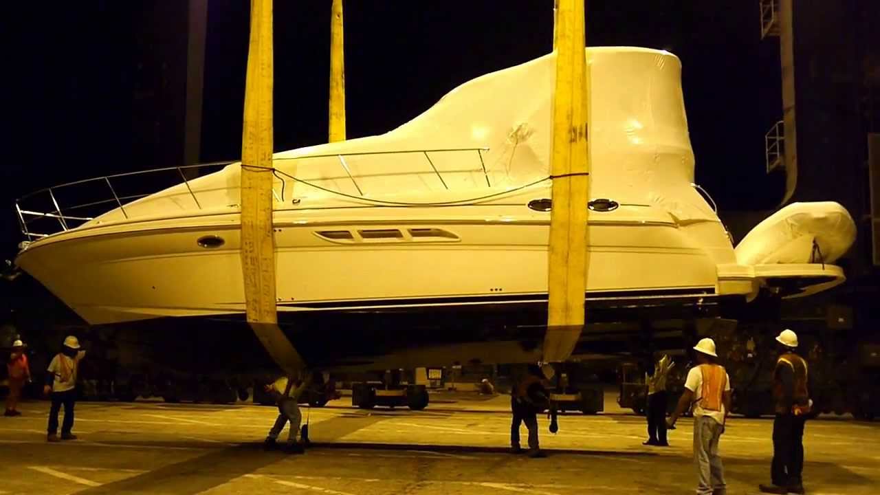 Sea Ray 390 Yacht Transport Water Lift - YouTube
