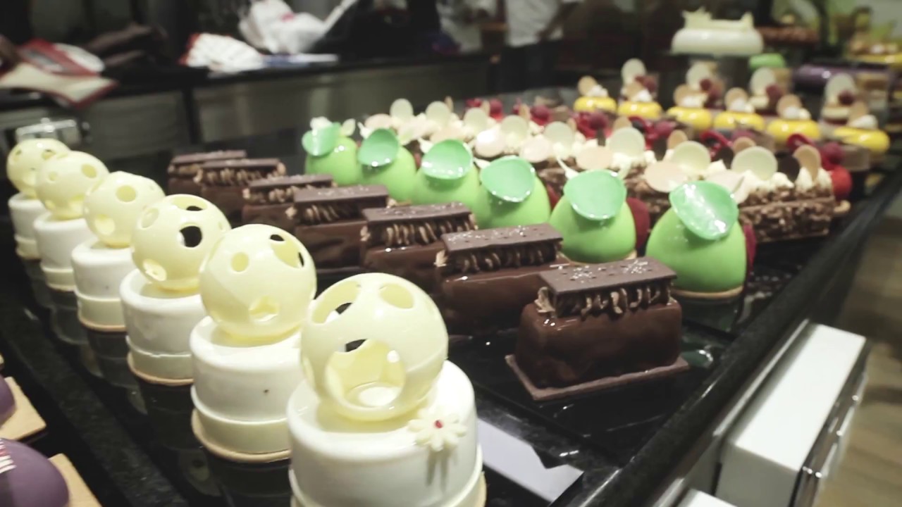 Pastry Chef India - Vinesh Johny - YouTube