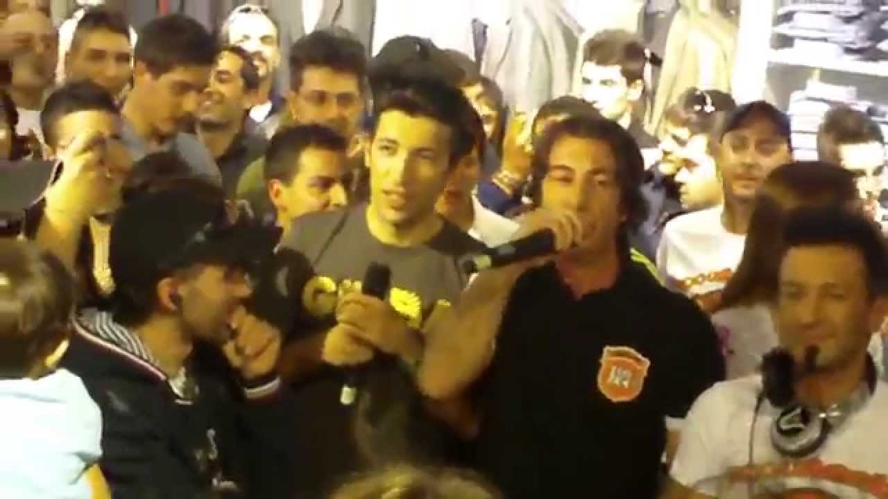 THE ZOO 105 Live @ Upim N°1 - YouTube