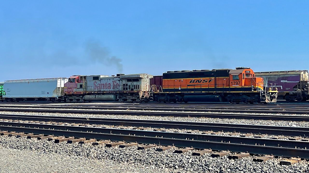 Grain trains, stack trains, Santa Fe Warbonnet, and more! - YouTube