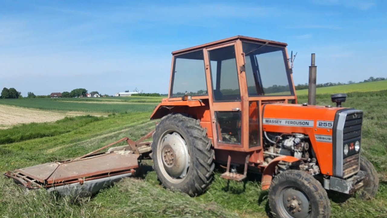 Akcja sianokosy 2021 MF255 - YouTube