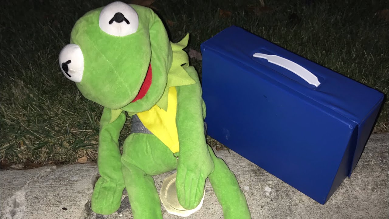 Kermit goes homeless - YouTube