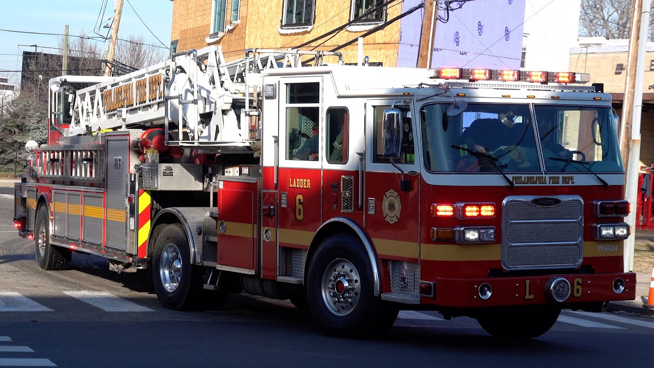 Philadelphia Fire Department Ladder 6 & Battalion 11 Responding - YouTube