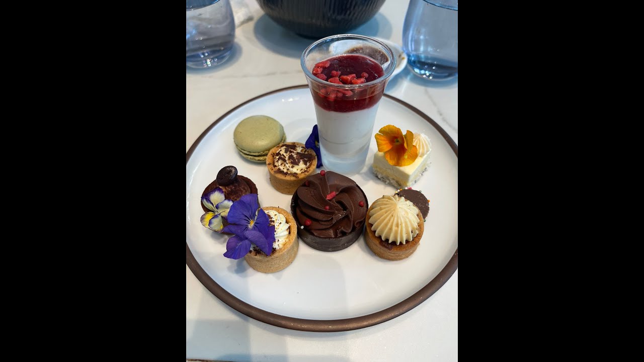 Sydney Buffet - Crown Epicurean Seafood Buffet - YouTube