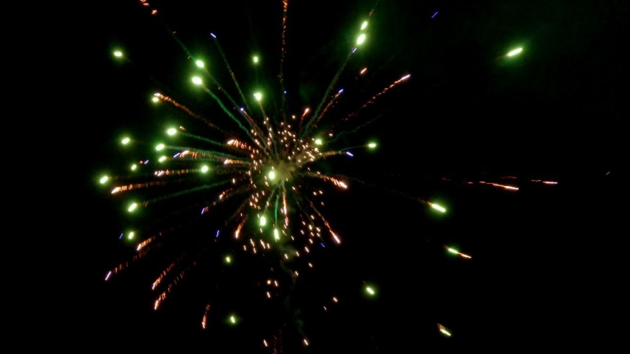 'This is amazing!' - An up-close drone video of a fireworks show ...
