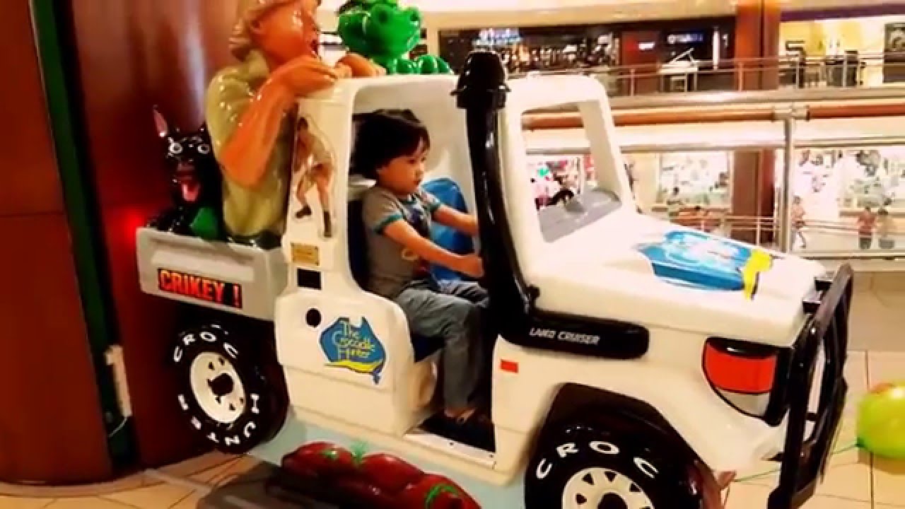 Toys: The Crocodile Hunter Land Cruiser - YouTube