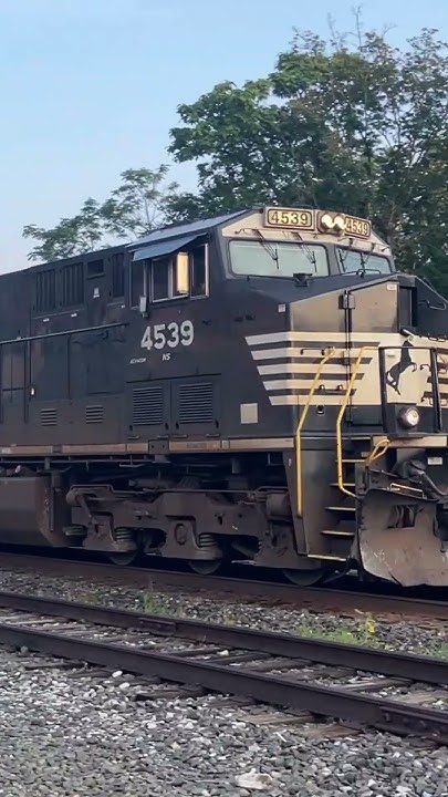NS 268 in Hummelstown PA - YouTube