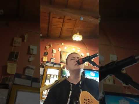 Günce Yorgancılar bir kırık gençlik hikayesi(sezen aksu cover)