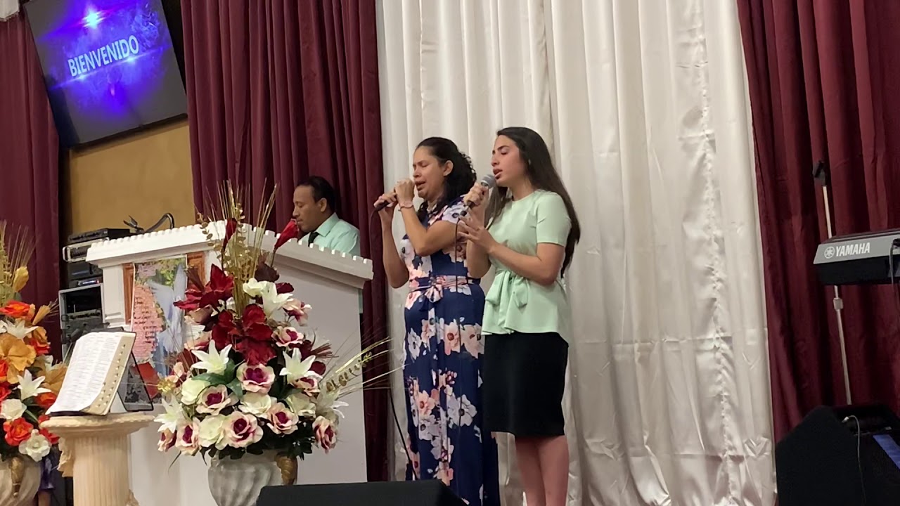 Hermanas Adorando al señor - YouTube