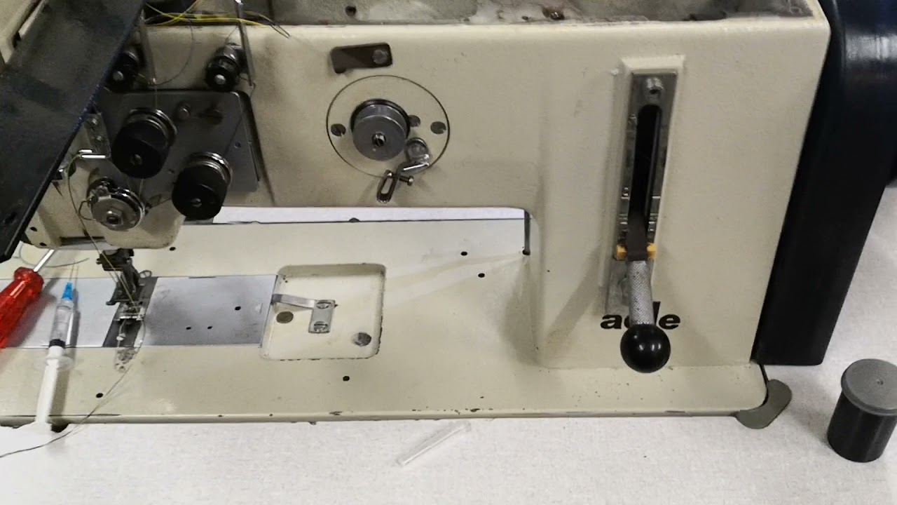 Adler 267 am rütteln! - YouTube