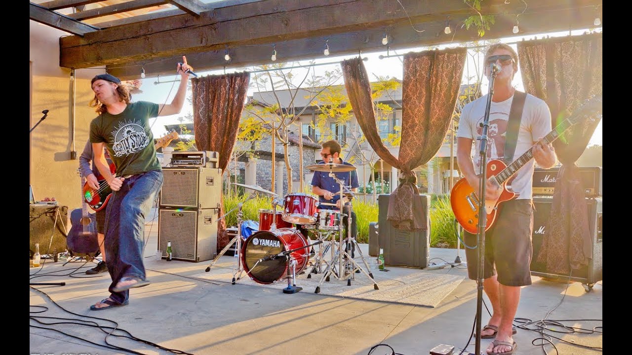 Wheeland Brothers "In With the Newport" live at the Music Matters ...