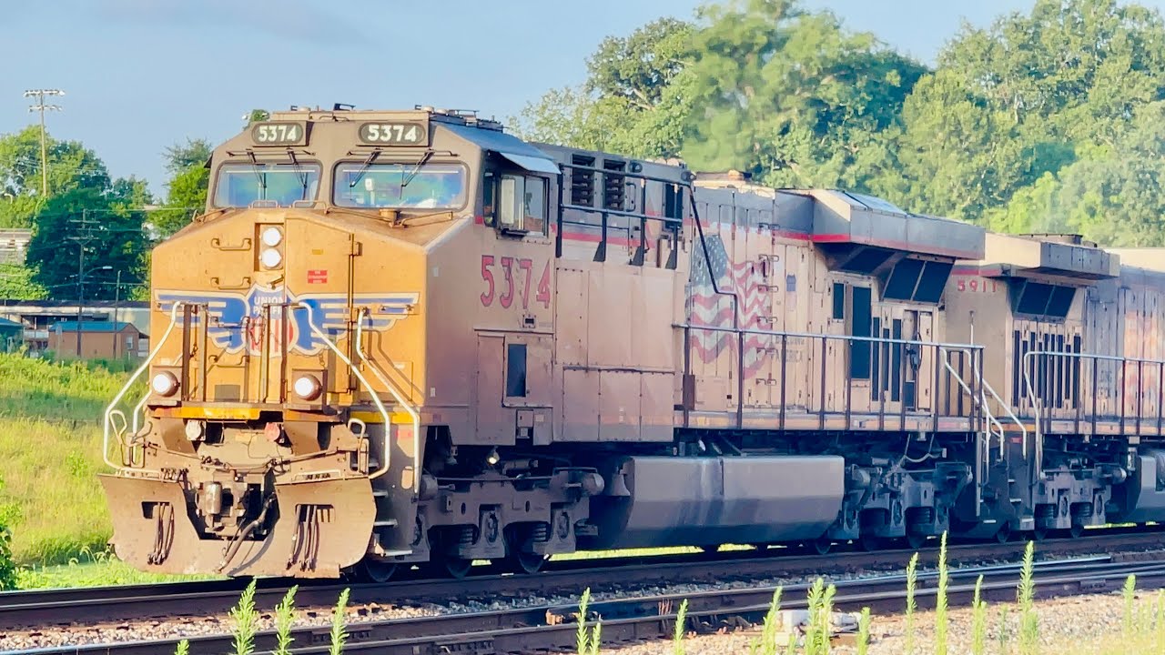 CSX mixed freight & Union Pacific mixed freight @ Bridgeport, Alabama ...