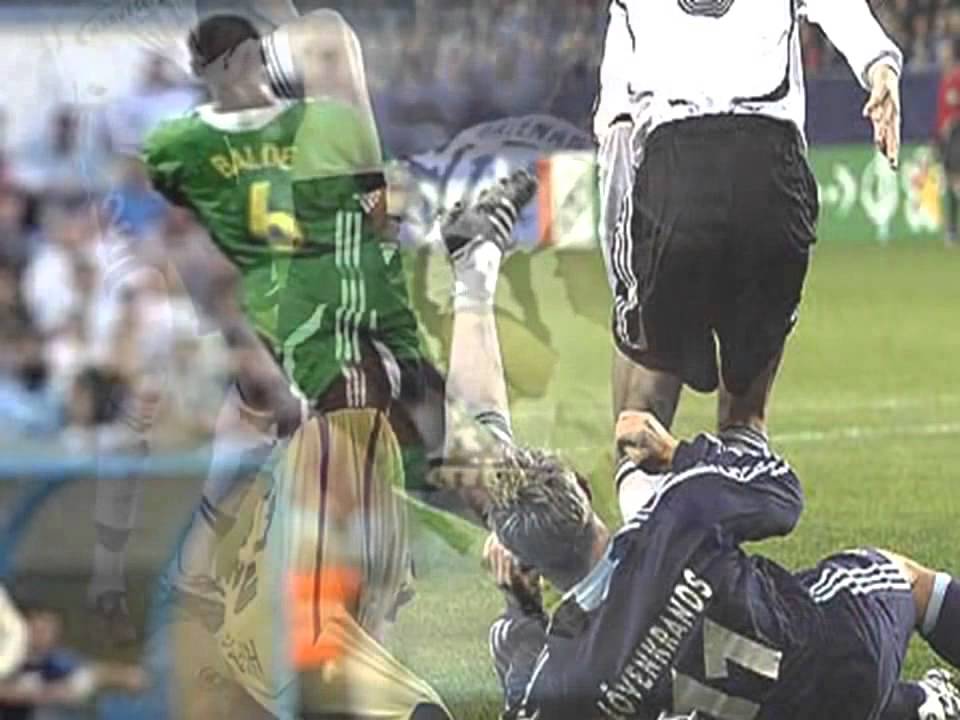 Right Moment Pics / Oops / Funny Fail Huge Compilation - YouTube