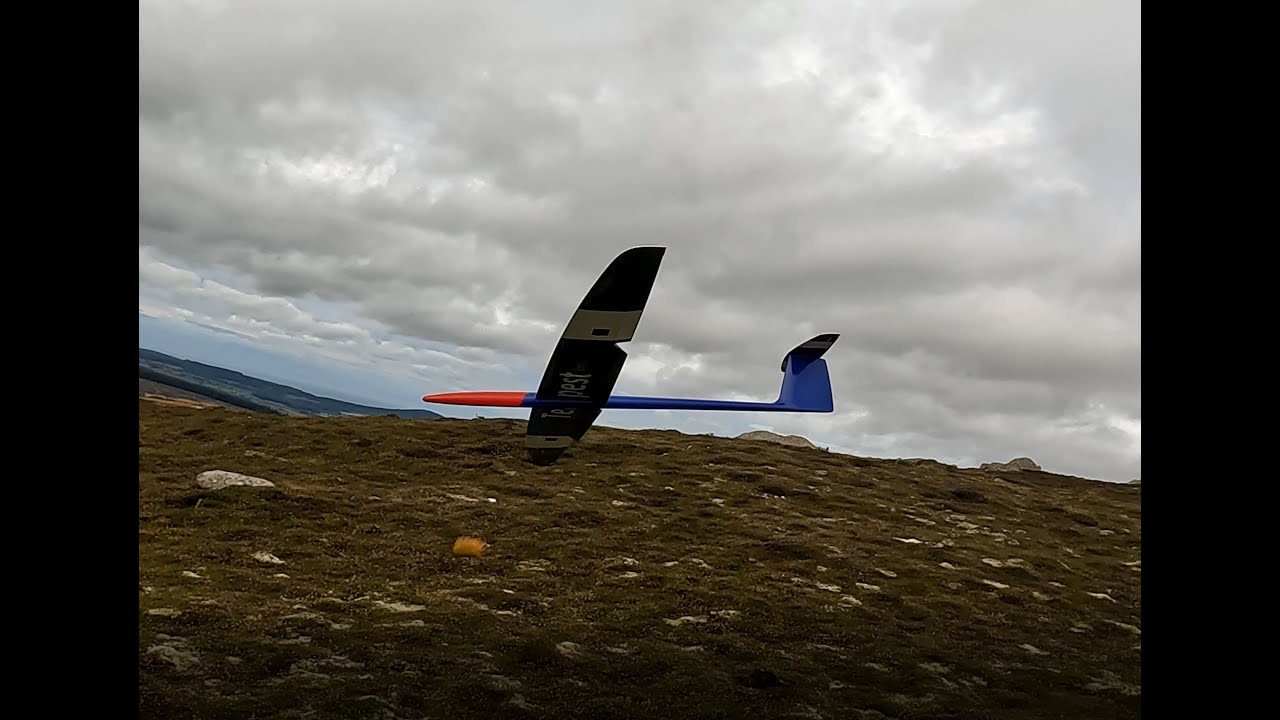 Landing the TJIRC Tempest in 40+mph wind - YouTube