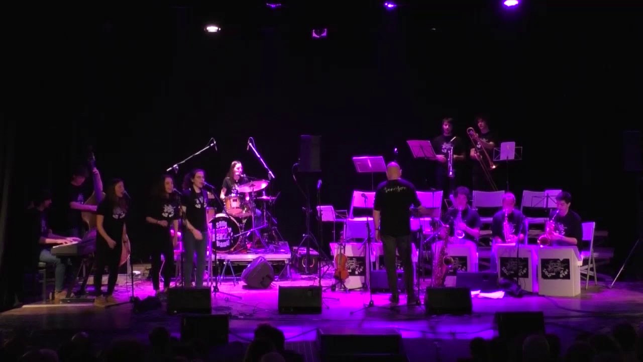 17 - Sant Andreu Jazz Band - Abril Sauri - I Like To Hear It Sometimes ...