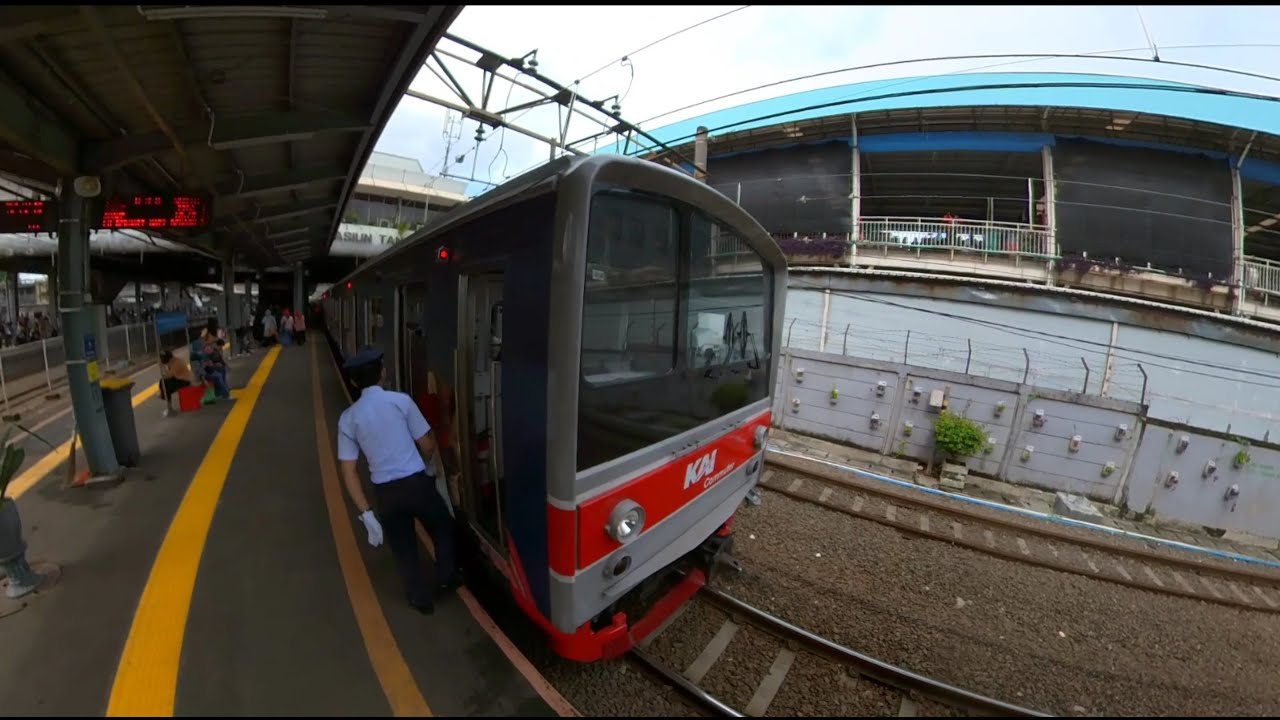 Kereta KRL VR insta 360 one x2 | Gallery Spoor - YouTube