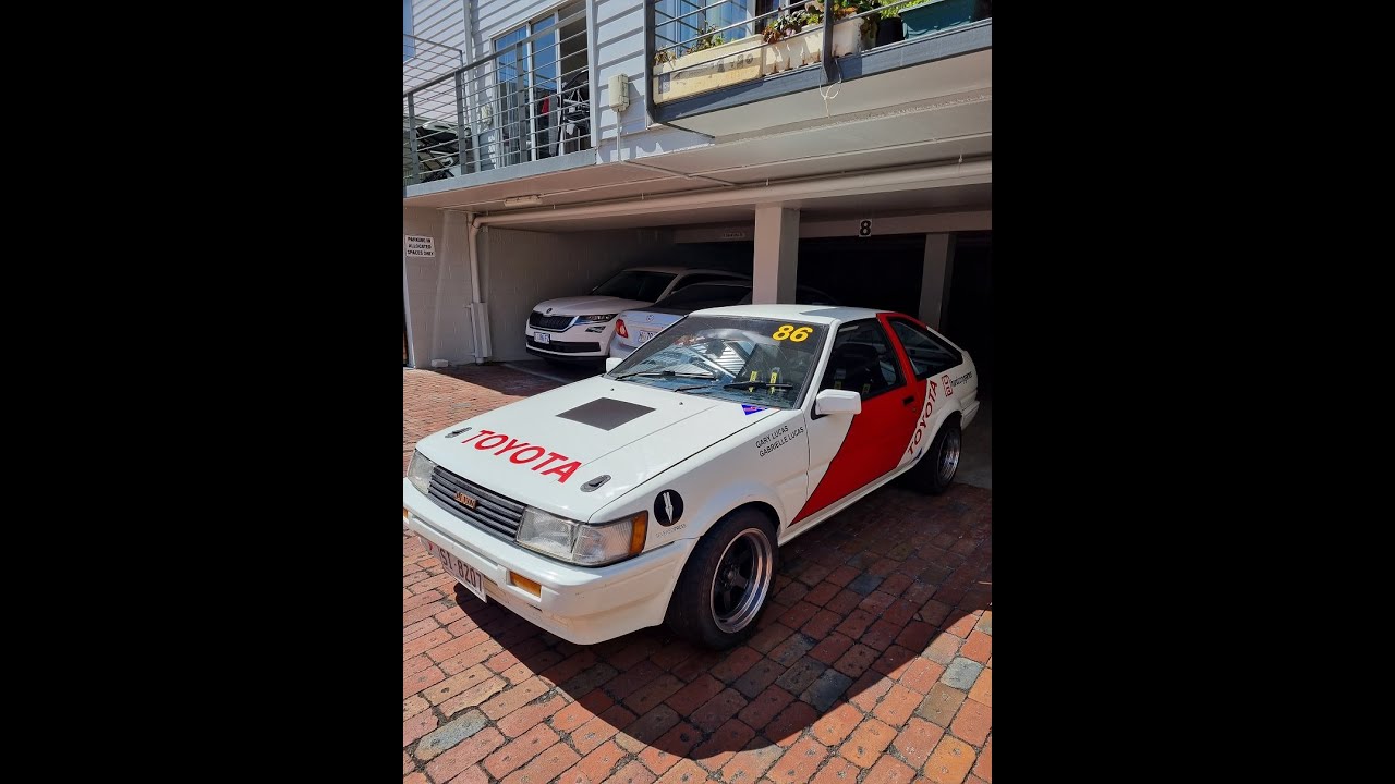 Toyota AE86 rally car. Walk around and cold start. - YouTube