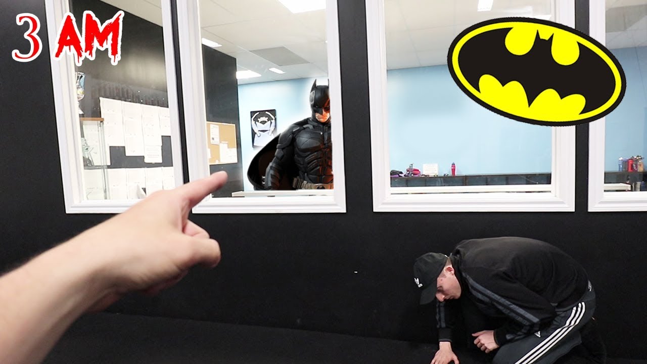 CALLING BATMAN ON FACETIME AT 3 AM!! (I KICKED HIM IN THE FACE) - YouTube