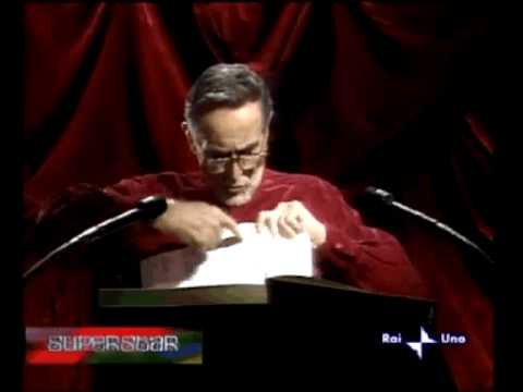 Vittorio Gassman - Gassman legge le norme di sicurezza in volo