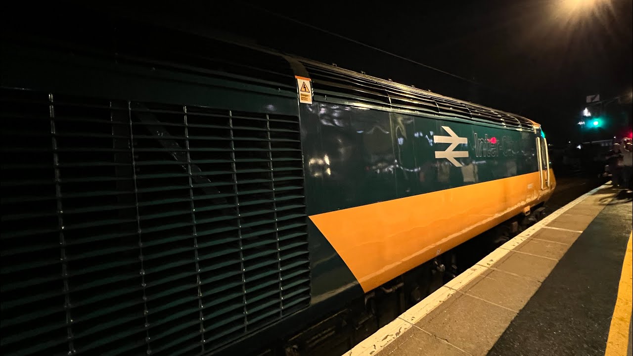43007 on the final Cross Country HST passenger service departs ...
