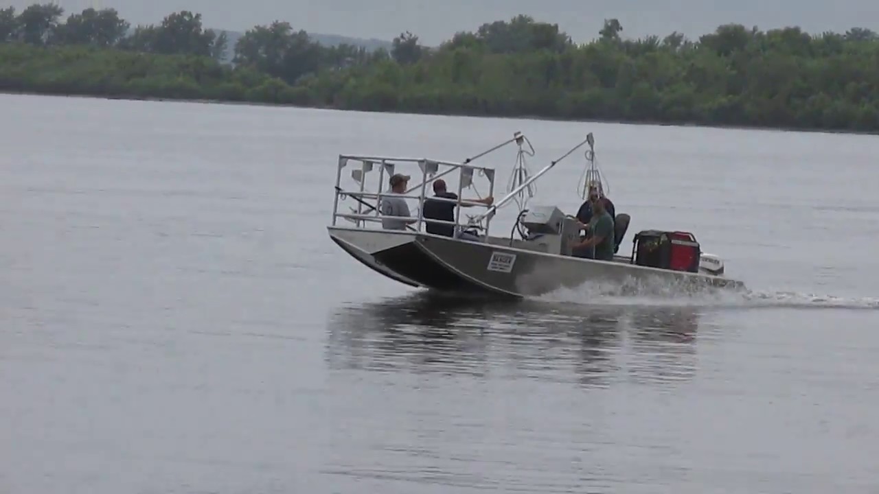 Oquawka Boats 1872FBVB Nebraska August 2018 - YouTube