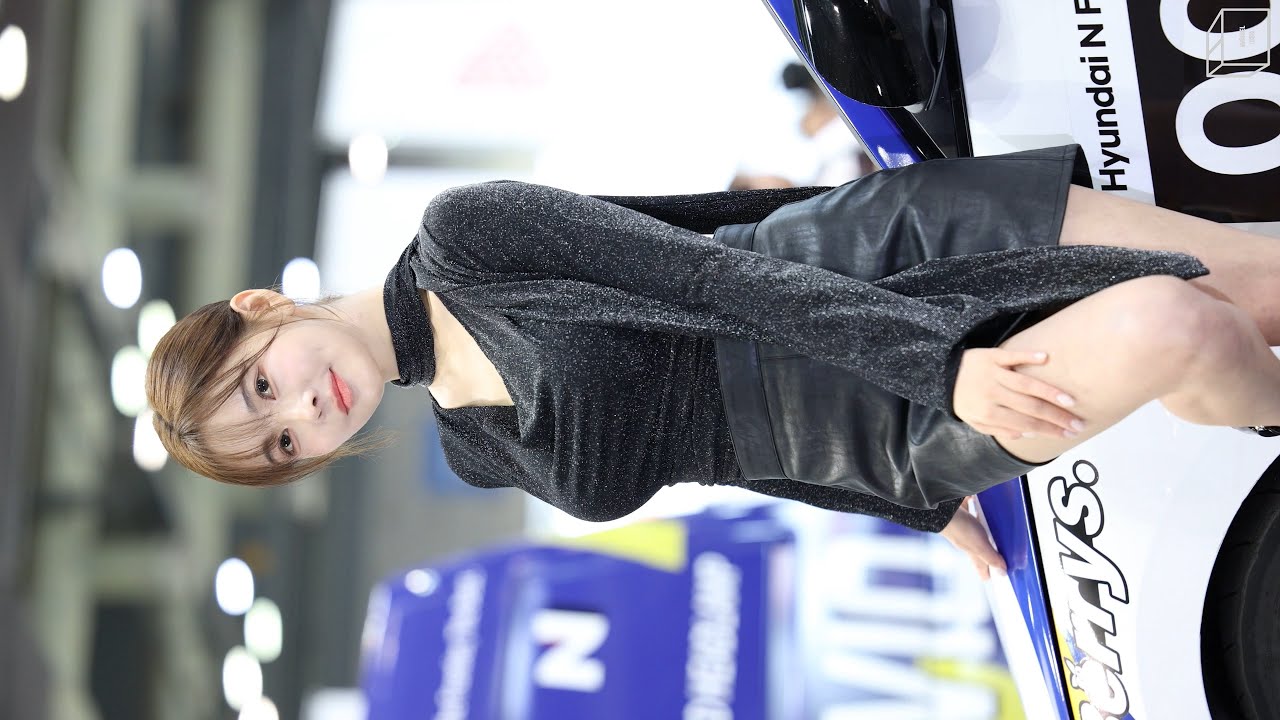 [4K] 2024 오토살롱위크 레이싱모델 신새롬 #3 직캠 (2024 Auto Salon Week Model Shin ...