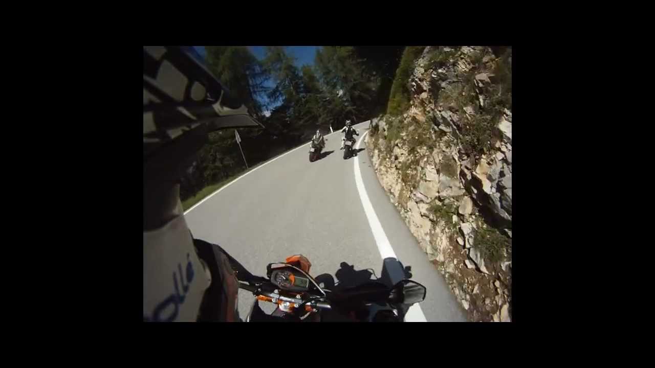 KTM 690 SMC R & HUSABERG FS 650 vs. Jogurtbecher - YouTube