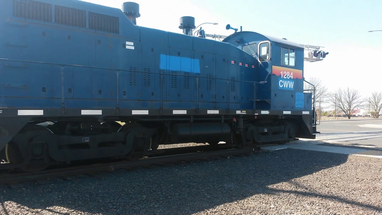 Cww 2809 pushes Cww 1284 into walla walla rail yard part 3 - YouTube